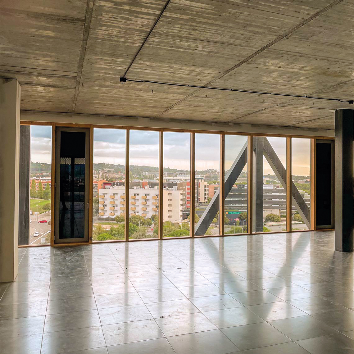 Tricube Barcelona Built with RICON 120/40 Connectors